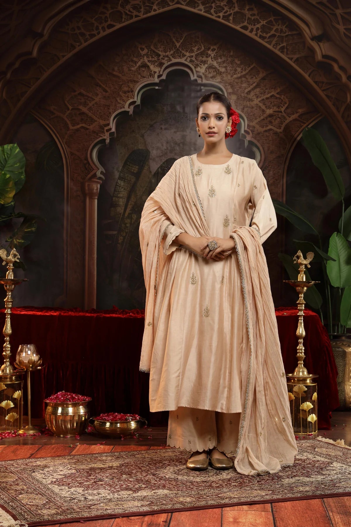 Sharvi Suit Set